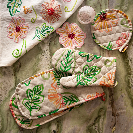 Kitchen Collection | Oven Mitts - Bonnie and Neil